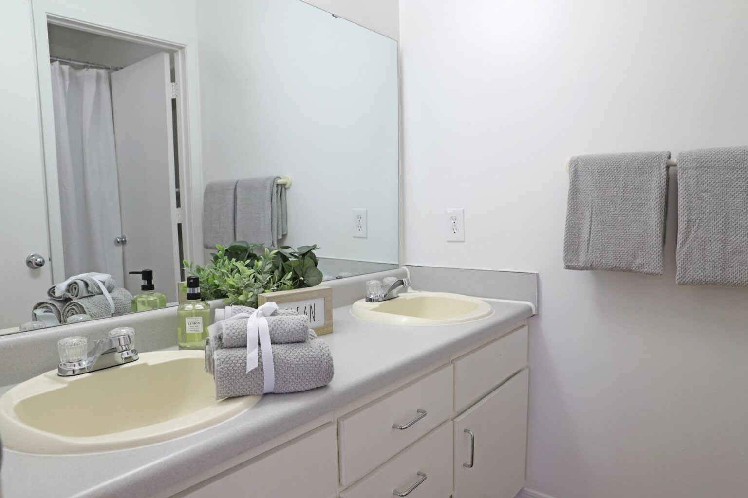 Gallery - University Commons